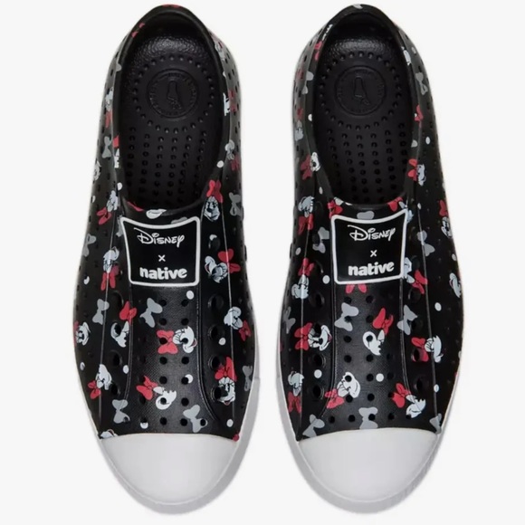Native | Shoes | Disney X Native Minnie Mouse Womens Water Shoes ...